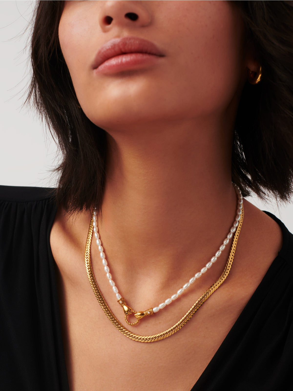 Harris Reed Short In Good Hands Pearl Necklace | 18ct Gold Plated/Pear ...