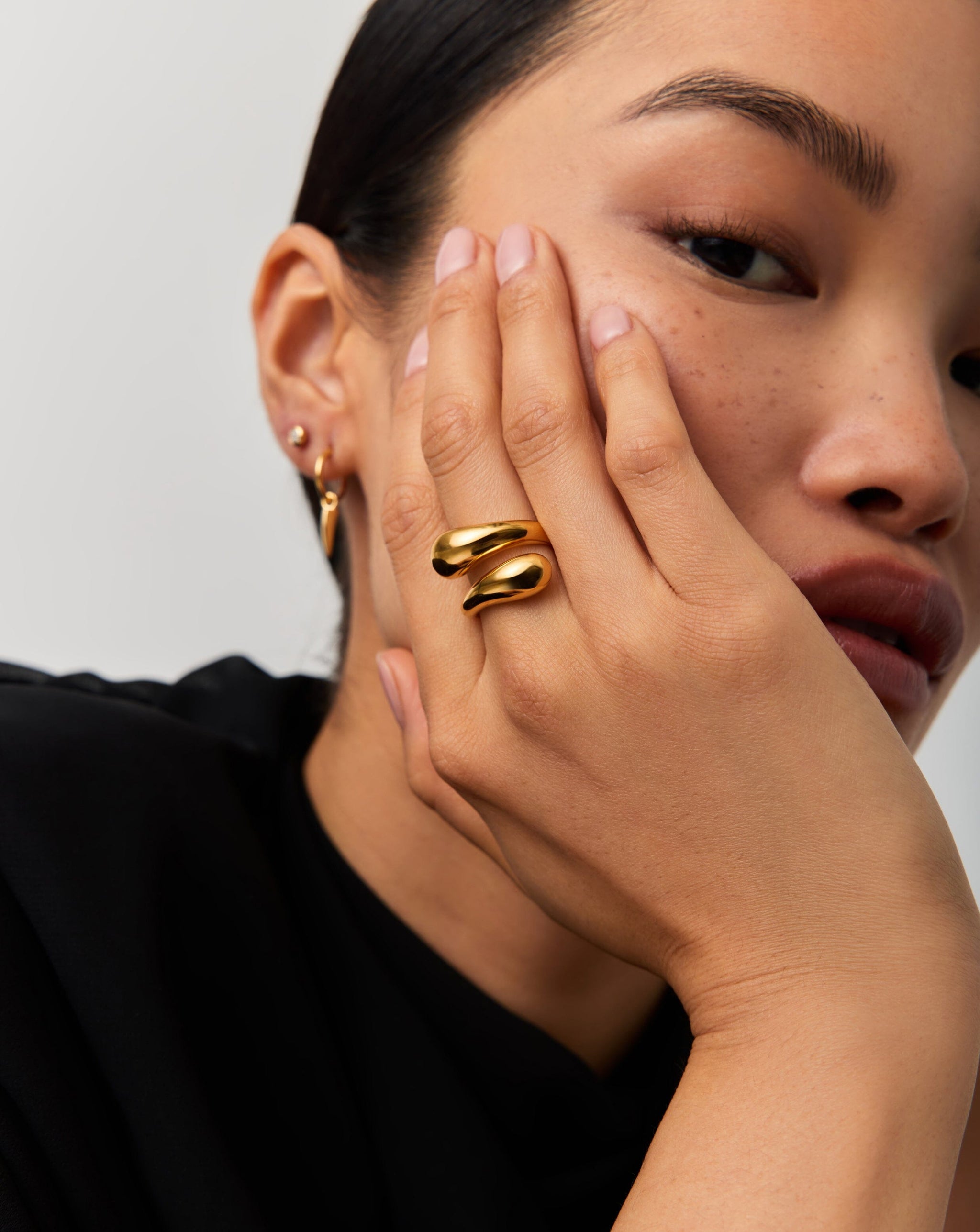 Savi Sculptural Crossover Ring - 18k Gold Vermeil | Missoma