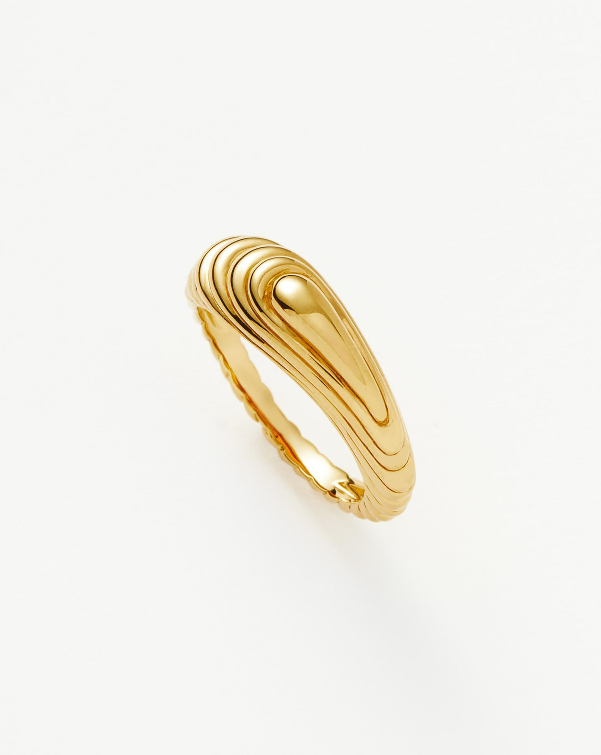 Wavy Ridge Stacking Ring in 18 ct gold plated vermeil | Missoma US
