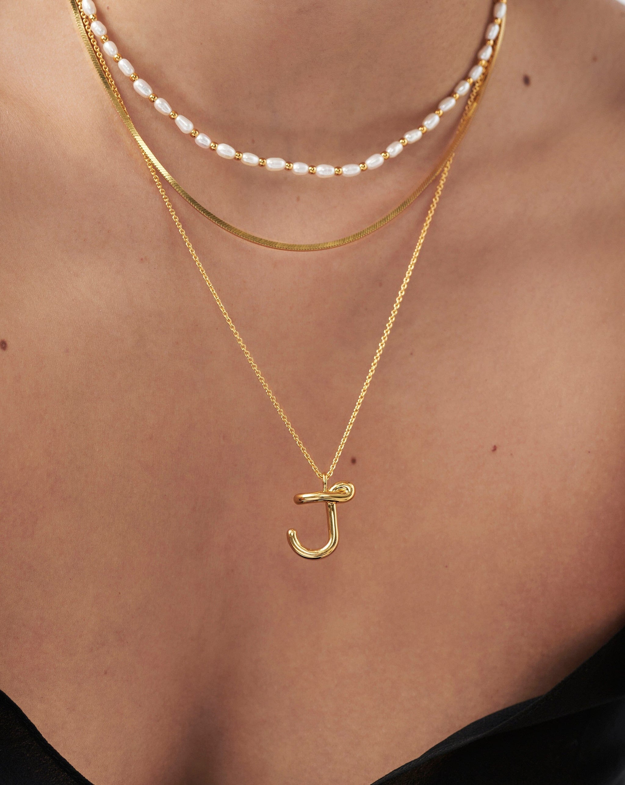 Curly Molten Initial Pendant Necklace - J | Gold | Missoma