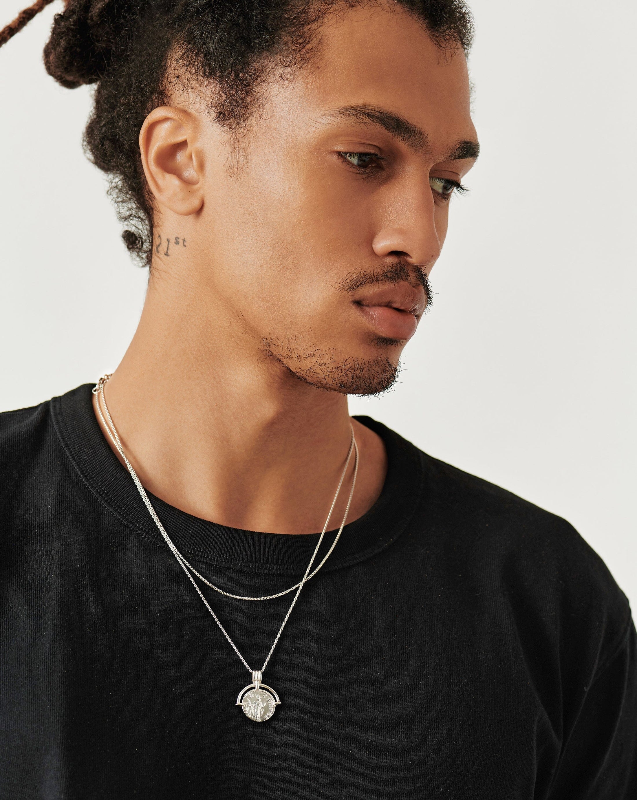 Lucy Williams Long Engravable Roman Arc Coin Necklace | Missoma